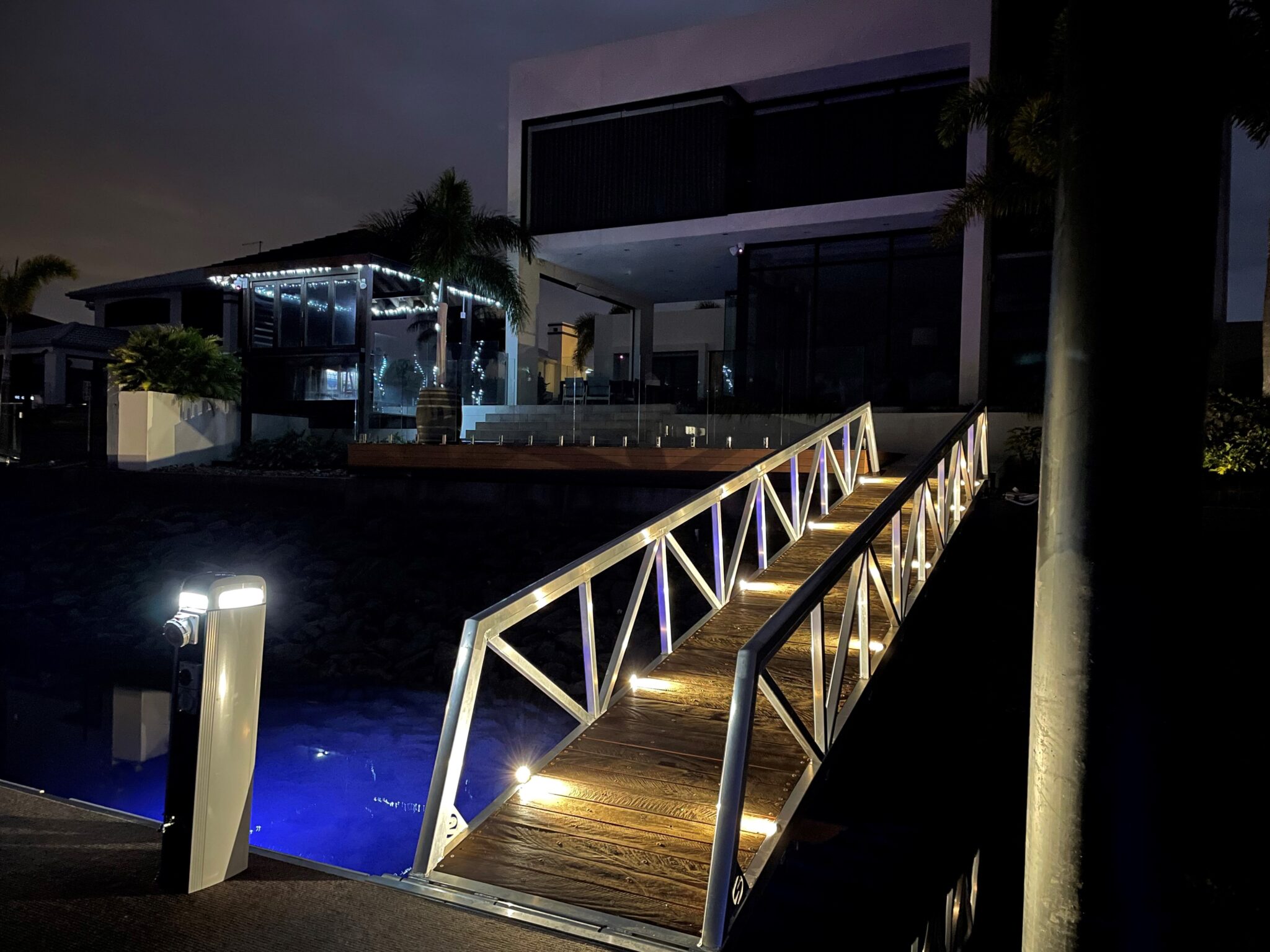 Marine Structures | Pontoons, Marinas, Gangways, Jetties & More